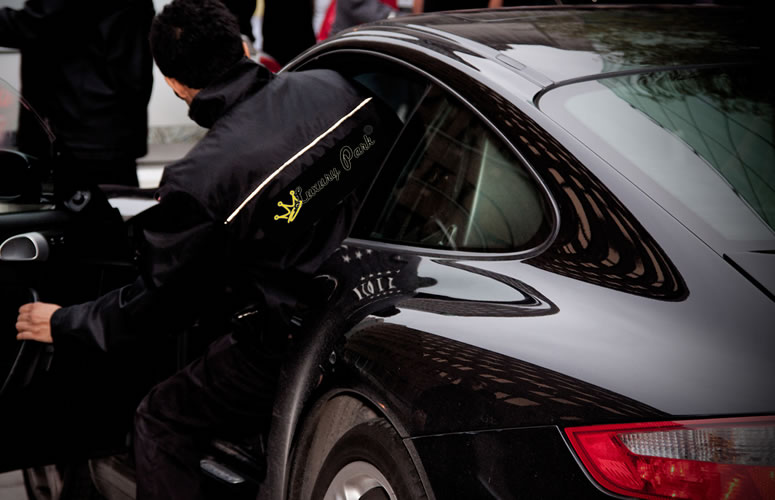 Luxury Park - Car Valet - Il Parcheggio a Fiumicino di lusso a basso ...